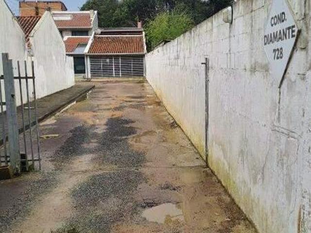 Casa á venda por contrato de gaveta com 2 quartos no Bairro Gralha Azul em Fazenda Rio Grande PR