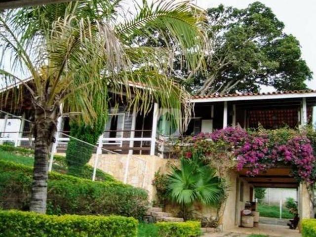 Casa à venda por R$ 1.000.000 José Veríssimo Paraisópolis/MG