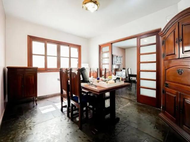 Casa a venda por R$ 2.200.000,00 em Alphaville SP