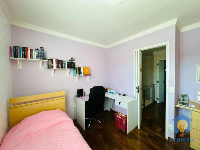 Casa a venda no condomínio Vila de Espanha