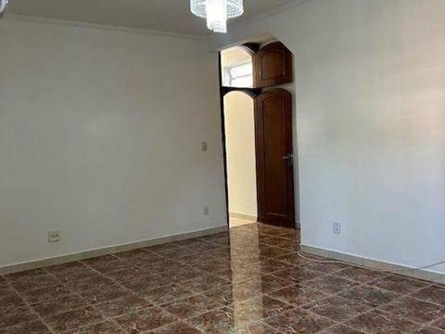 Casa venda por R$ 750.000,00 ou aluguel por R$ 4.800,00/mês Estuário Santos/SP