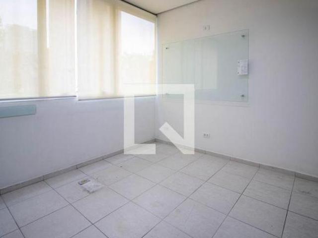 Casa à Venda Portal do Morumbi, 1 Quarto, 30 m² São Paulo