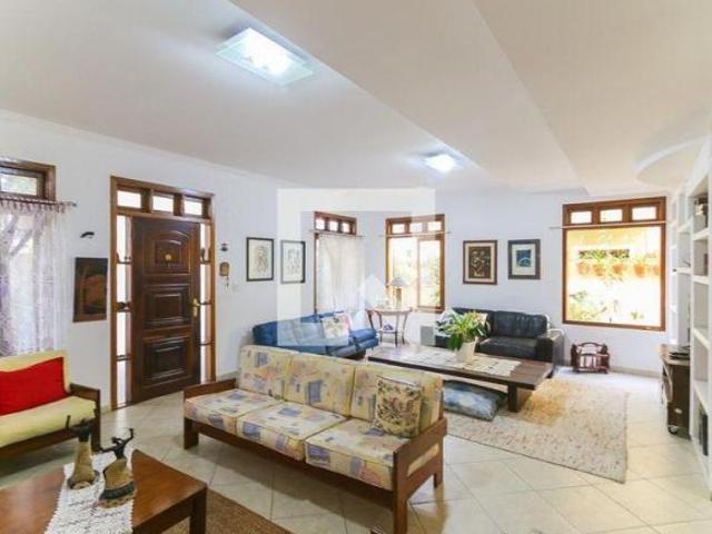 Casa à Venda Portal do Morumbi, 6 Quartos, 302 m2