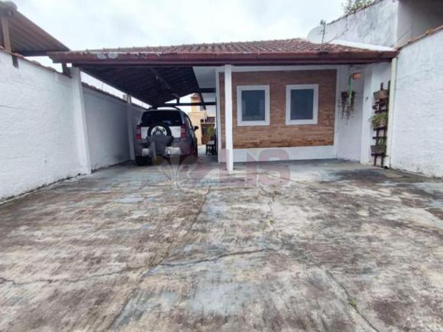 Casa à Venda Porteira Fechada no Bairro Gaivotas, Caraguatatuba!
