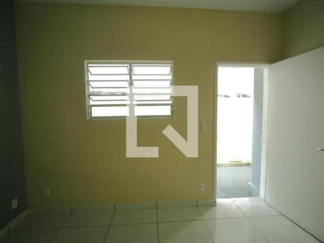 Casa à Venda Paulicéia, 1 Quarto, 140 m2