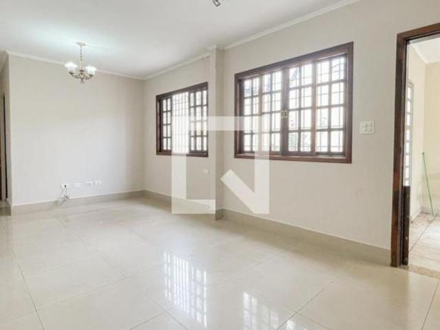 Casa à Venda Paulicéia, 2 Quartos, 117 m2