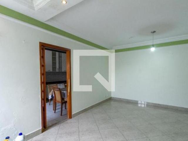 Casa à Venda Paulicéia, 2 Quartos, 168 m2