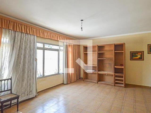 Casa à Venda Paulicéia, 2 Quartos, 260 m2
