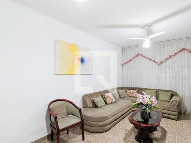 Casa à Venda Paulicéia, 3 Quartos, 151 m2