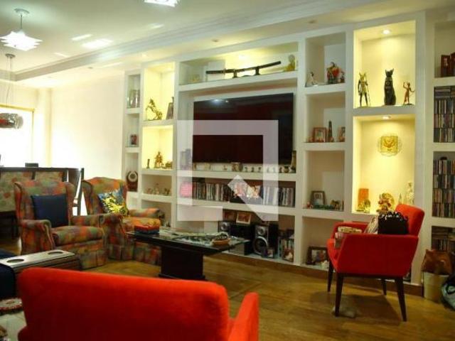 Casa à Venda Paulicéia, 3 Quartos, 225 m2