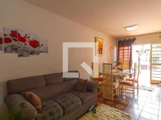 Casa à Venda Paulicéia, 3 Quartos, 236 m2