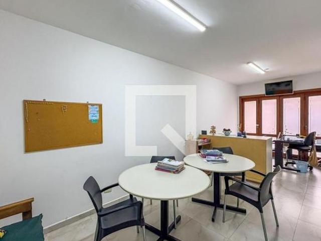 Casa à Venda Paulicéia, 3 Quartos, 240 m2