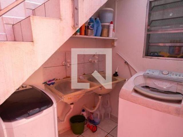 Casa à Venda Paulicéia, 3 Quartos, 201 m2