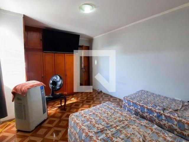 Casa à Venda Paulicéia, 4 Quartos, 341 m2