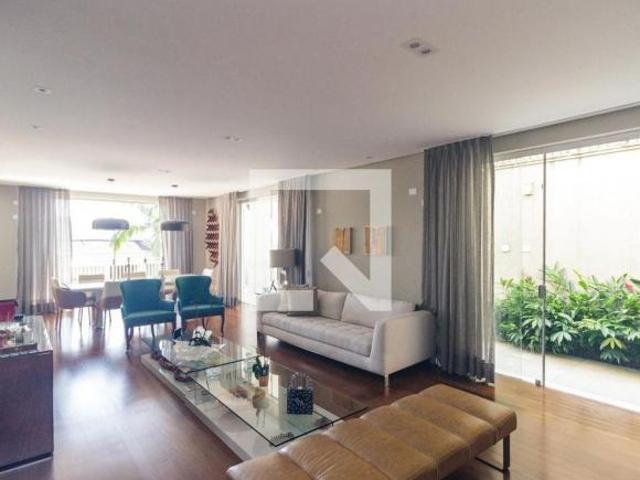 Casa à Venda Pacaembu, 3 Quartos, 350 m2