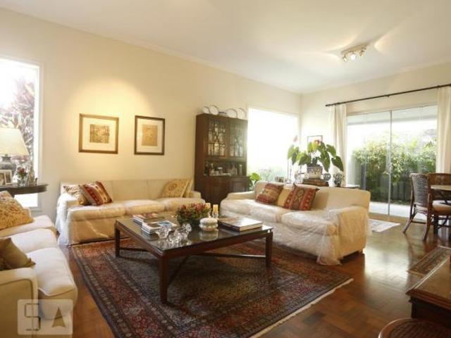 Casa à Venda Pacaembu, 3 Quartos, 500 m2