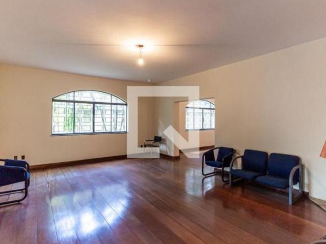 Casa à Venda Pacaembu, 4 Quartos, 345 m2