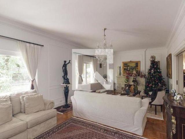 Casa à Venda Pacaembu, 4 Quartos, 500 m2