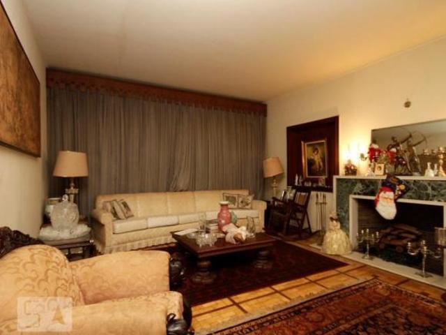 Casa à Venda Pacaembu, 4 Quartos, 500 m2