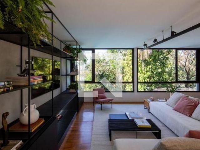 Casa à Venda Pacaembu, 4 Quartos, 625 m2