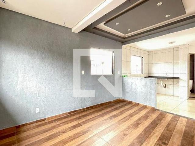 Casa à Venda Padroeira, 2 Quartos, 48 m2
