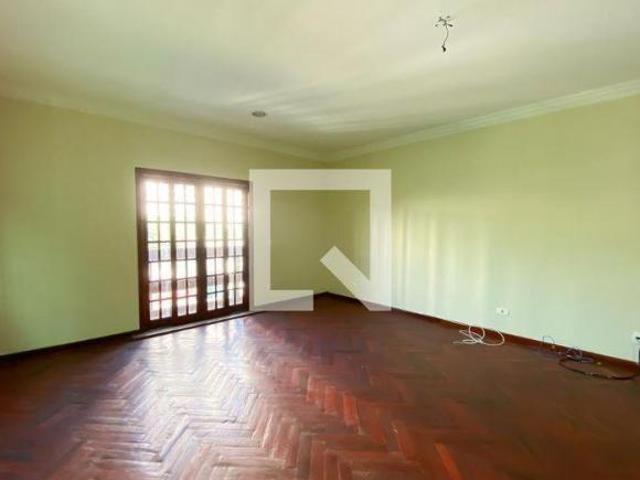 Casa à Venda Padroeira, 3 Quartos, 293 m² Osasco