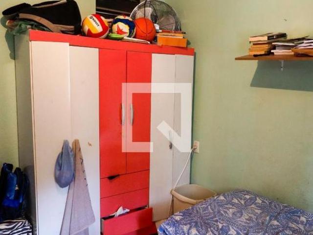 Casa à Venda Padroeira, 6 Quartos, 80 m2