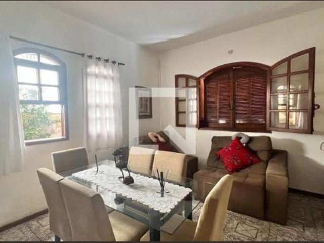 Casa à Venda Padre Eustáquio, 2 Quartos, 200 m² Belo Horizonte