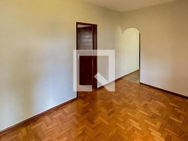 Casa à Venda Padre Eustáquio, 3 Quartos, 420 m² Belo Horizonte