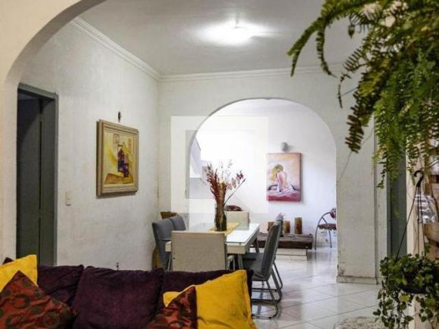 Casa à Venda Padre Eustáquio, 3 Quartos, 280 m² Belo Horizonte