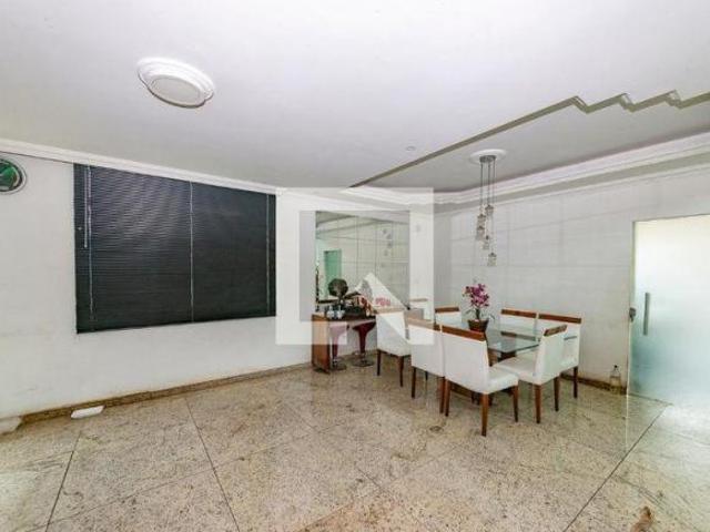 Casa à Venda Padre Eustáquio, 4 Quartos, 460 m² Belo Horizonte