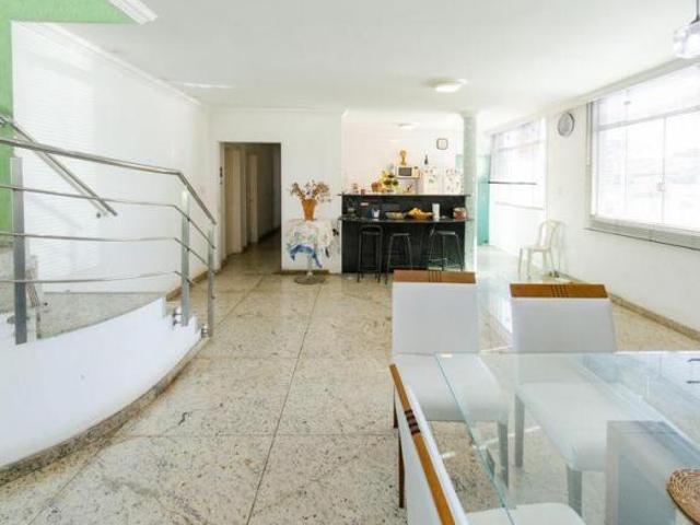 Casa à Venda Padre Eustáquio, 4 Quartos, 360 m2