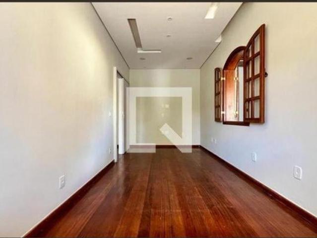 Casa à Venda Paquetá, 3 Quartos, 494 m² Belo Horizonte