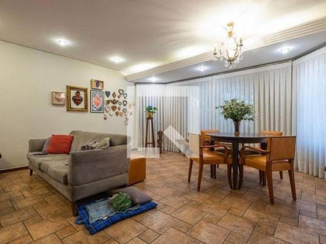 Casa à Venda Paraíso, 5 Quartos, 300 m2