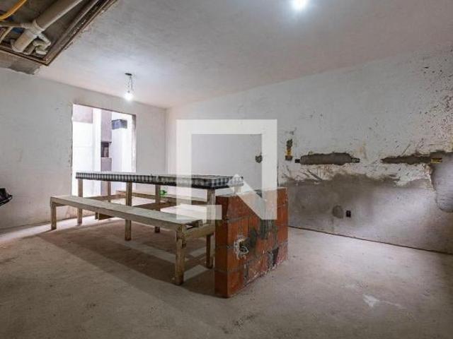 Casa à Venda Paraíso, 1 Quarto, 140 m2