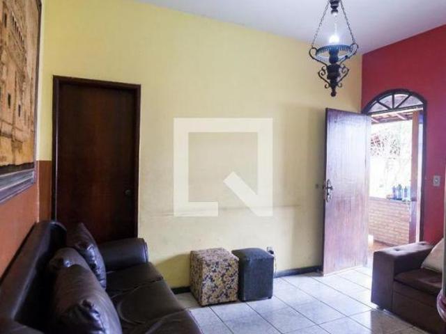 Casa à Venda Parque Maracana, 4 Quartos, 540 m² Contagem