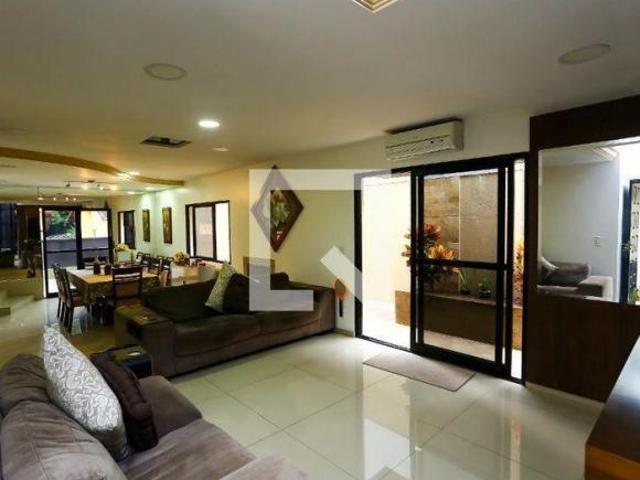 Casa à Venda Parque Monte Alegre, 3 Quartos, 293 m² Taboão da Serra