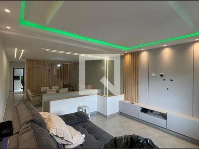 Casa à Venda Parque Novo Oratório, 3 Quartos, 133 m² Santo André