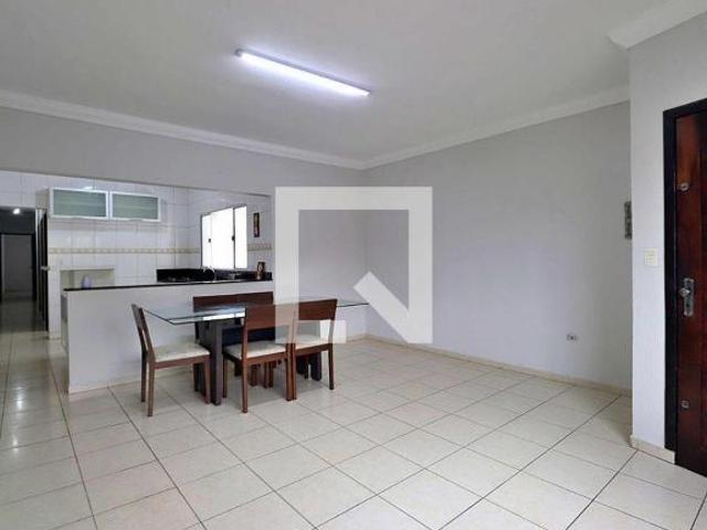 Casa à Venda Parque Oratório, 3 Quartos, 214 m2