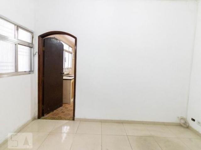 Casa à Venda Parque Bandeirante, 2 Quartos, 150 m2