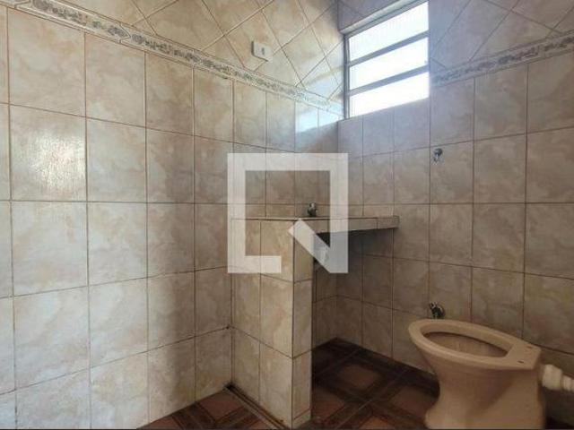 Casa à Venda Parque Bandeirante, 2 Quartos, 161 m2