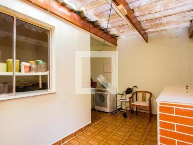 Casa à Venda Parque Bandeirante, 3 Quartos, 180 m2