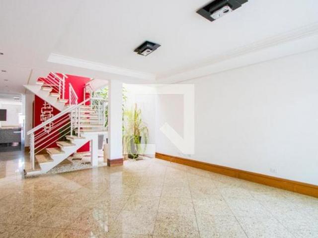 Casa à Venda Parque Bandeirante, 3 Quartos, 238 m2