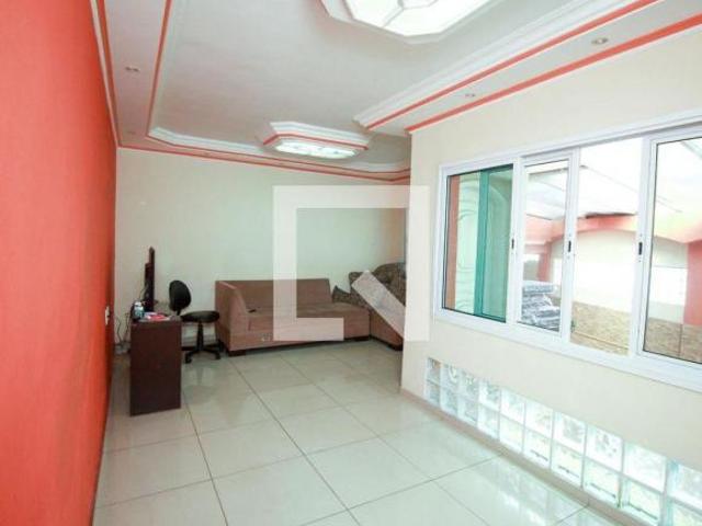 Casa à Venda Parque Bandeirante, 4 Quartos, 177 m2
