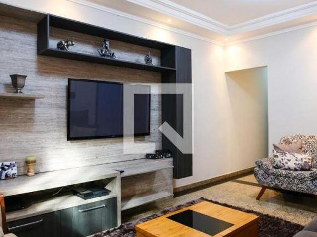Casa à Venda Parque Bandeirante, 4 Quartos, 180 m2