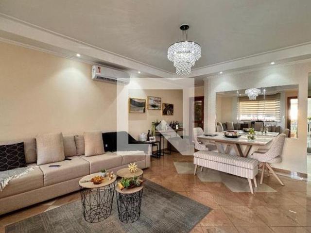 Casa à Venda Parque Bandeirante, 4 Quartos, 239 m2