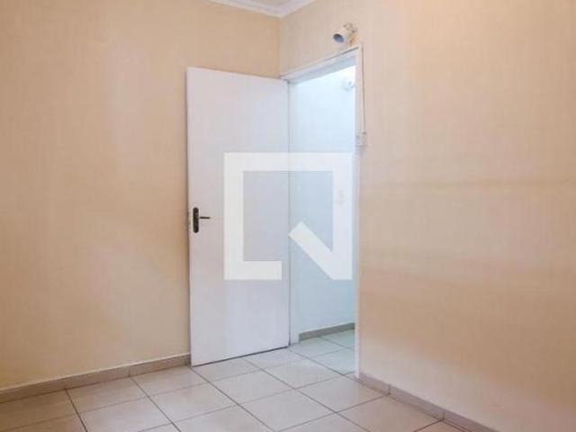 Casa à Venda Parque Capuava, 3 Quartos, 210 m2