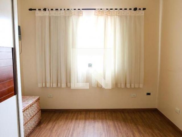 Casa à Venda Parque Capuava, 3 Quartos, 210 m2
