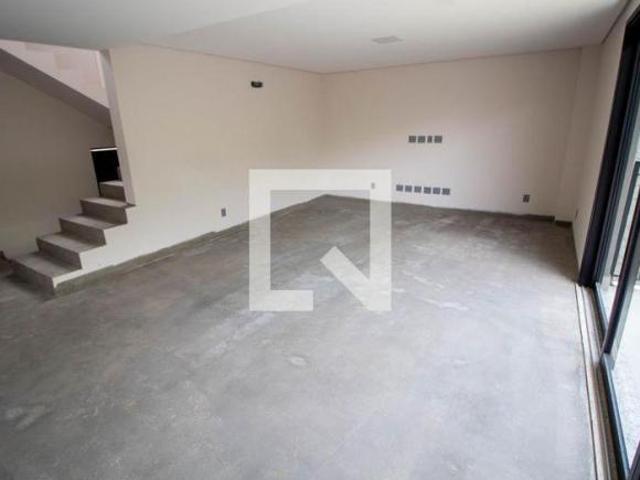 Casa à Venda Parque das Araucárias, 3 Quartos, 221 m² Campinas