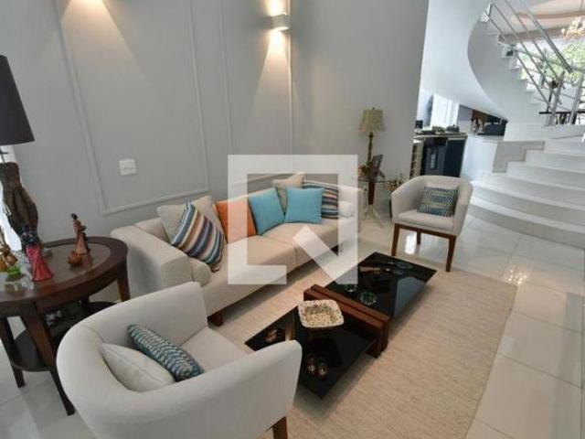Casa à Venda Parque das Araucárias, 4 Quartos, 311 m² Campinas